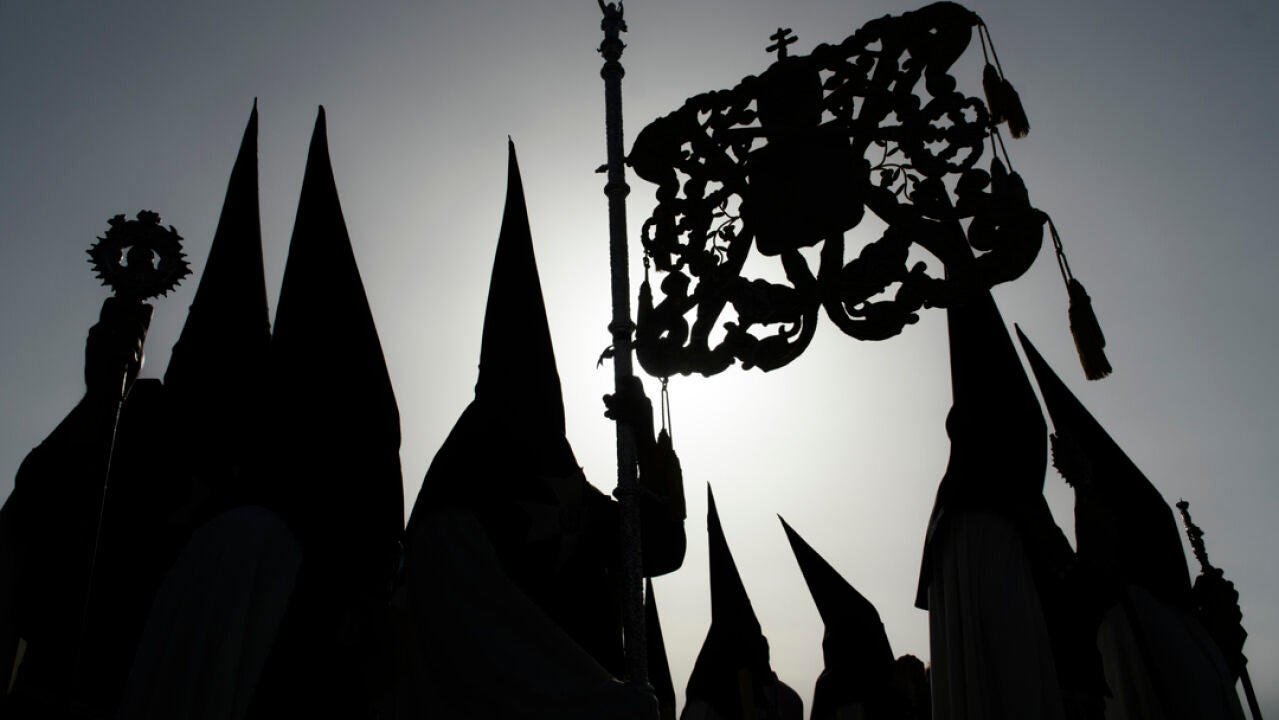 Últimas procesiones en las calles, Sevilla apura las horas de su Semana ...