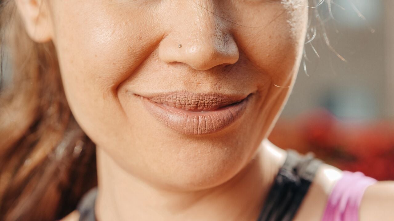Trucos para dar volumen a tus labios de forma natural
