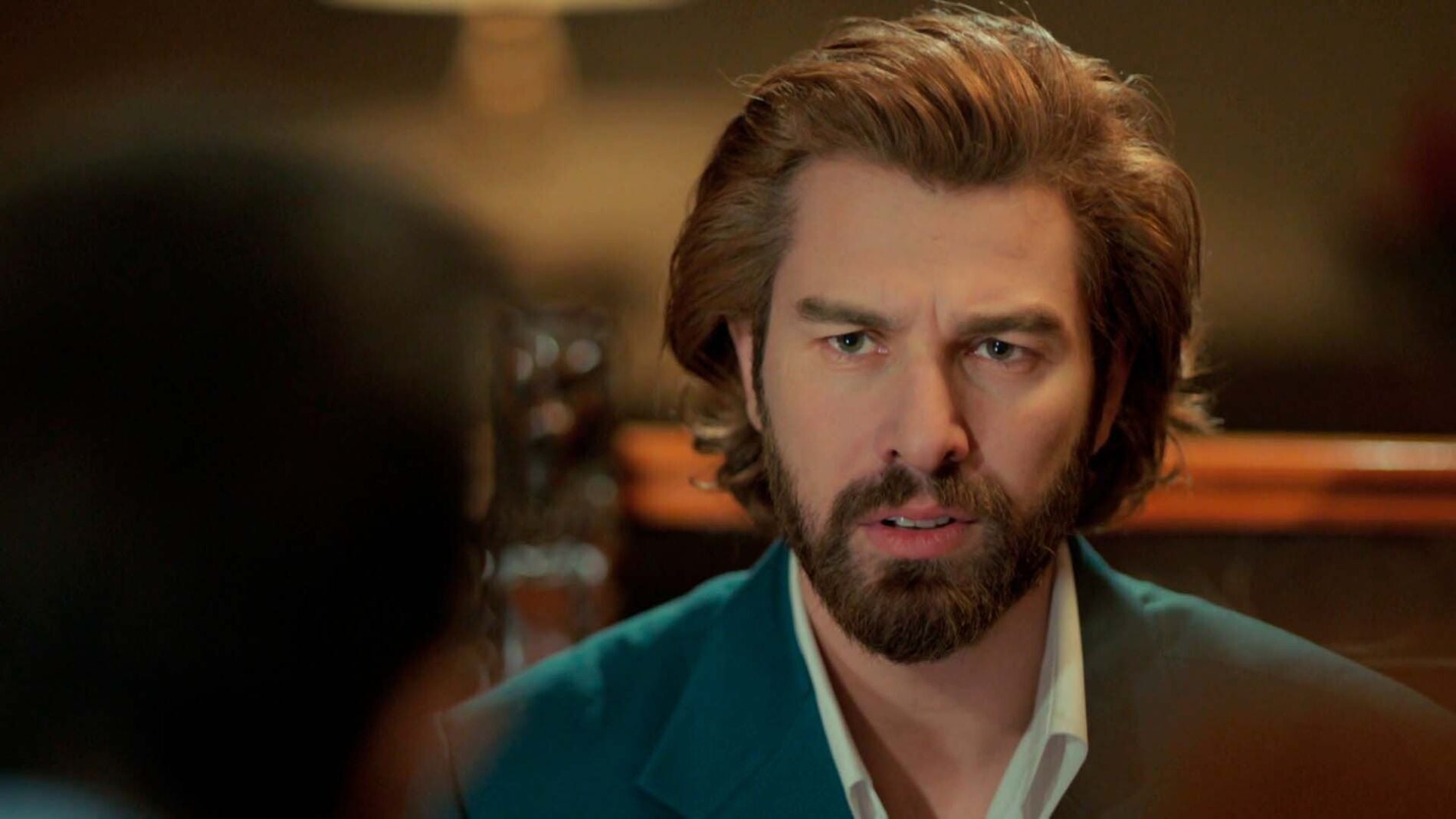 Fikret miente a Fekeli sobre sus motivos para odiar a Adnan Yaman