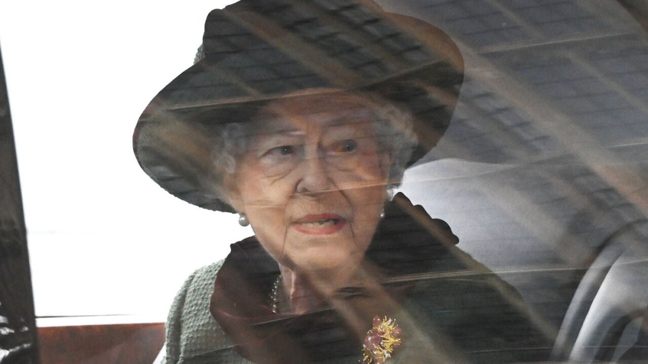 El último adiós de la familia a la reina Isabel II en el castillo de ...