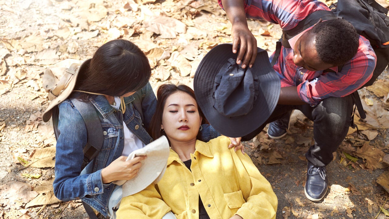 Cómo socorrer a alguien que le ha dado una lipotimia