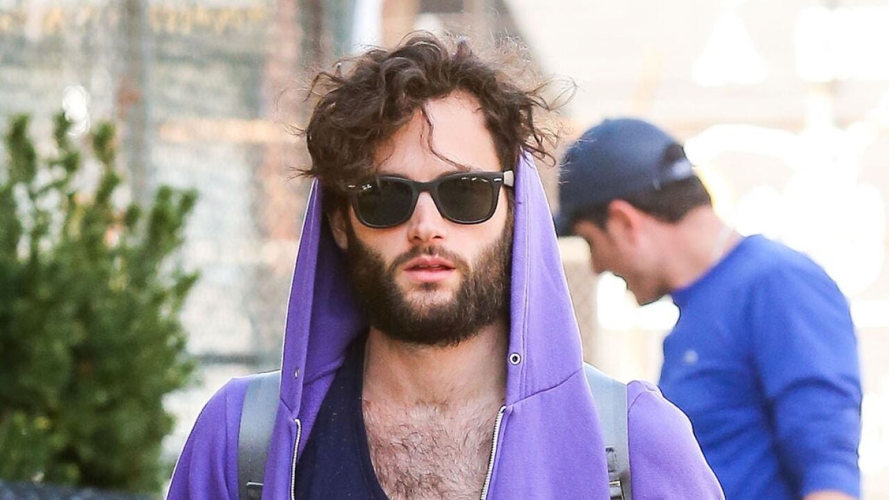 La foto del rodaje de 'You' que revela el nuevo papel de Penn Badgley