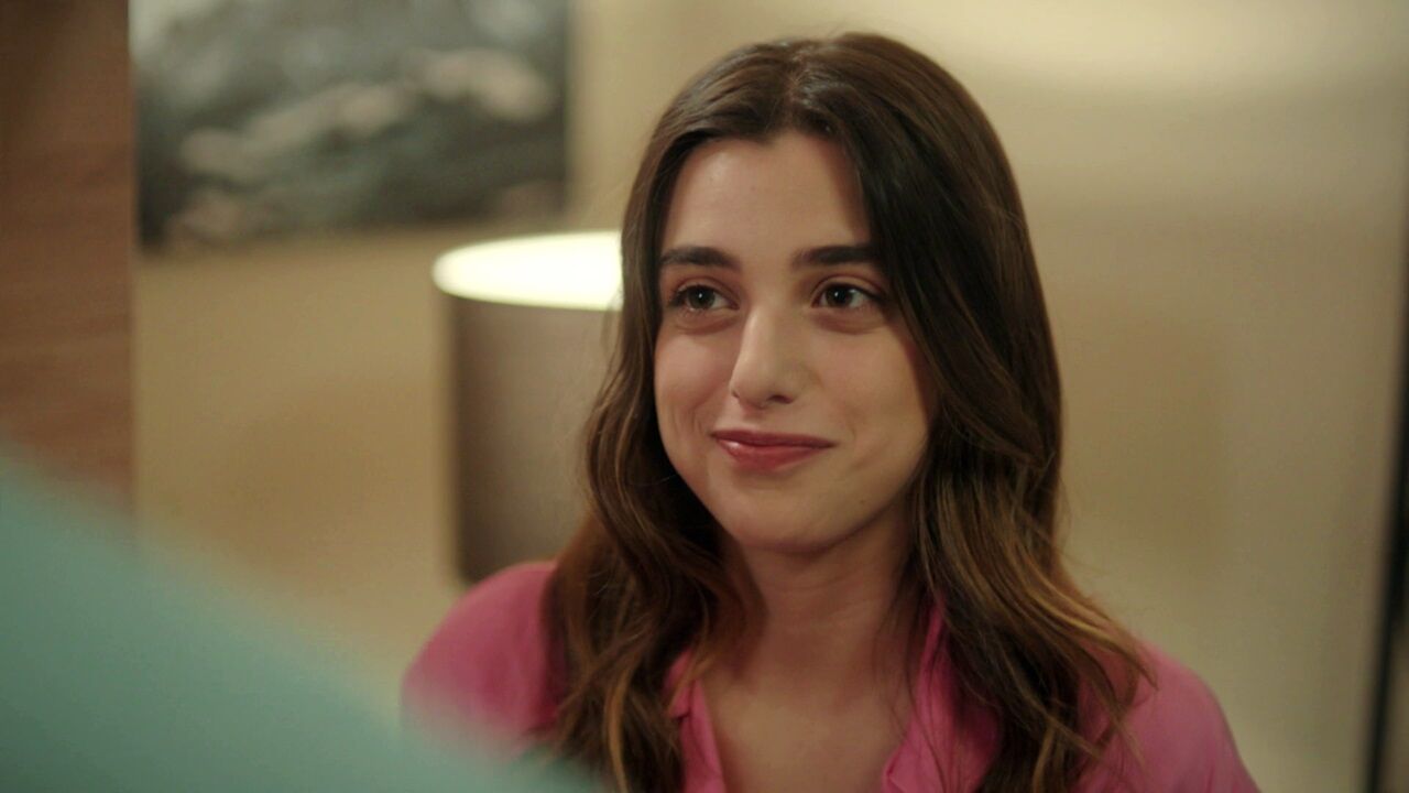 Doruk y Melisa, más unidos que nunca, desafían a Akif y Nebahat