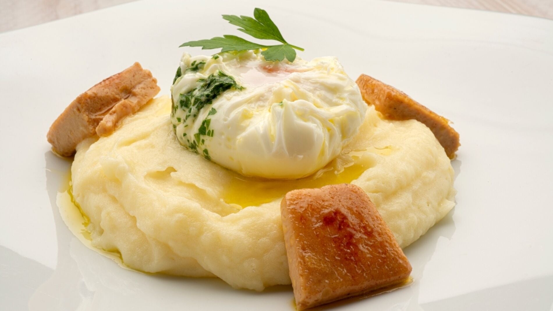 ¡La cena perfecta! Receta de huevo flor con puré de patata y mousse de ...