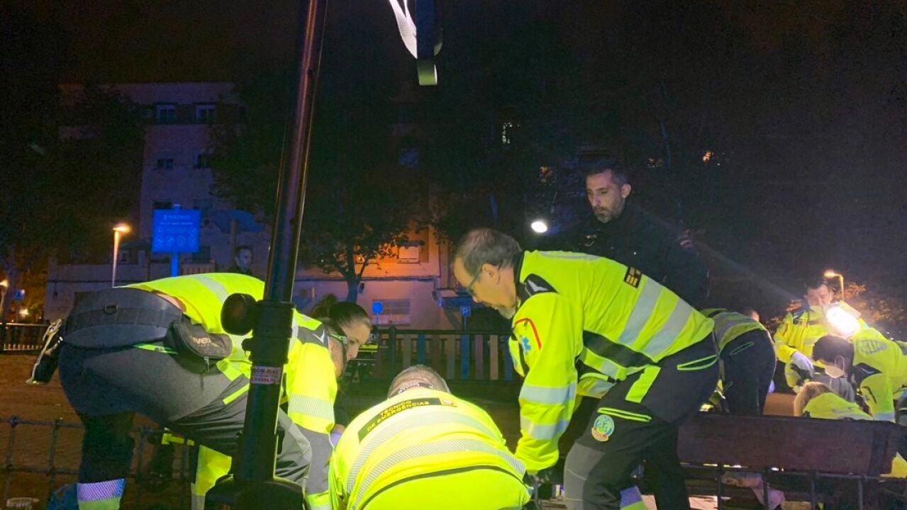Cuatro heridos, tres por arma blanca, tras una reyerta en un parque de ...