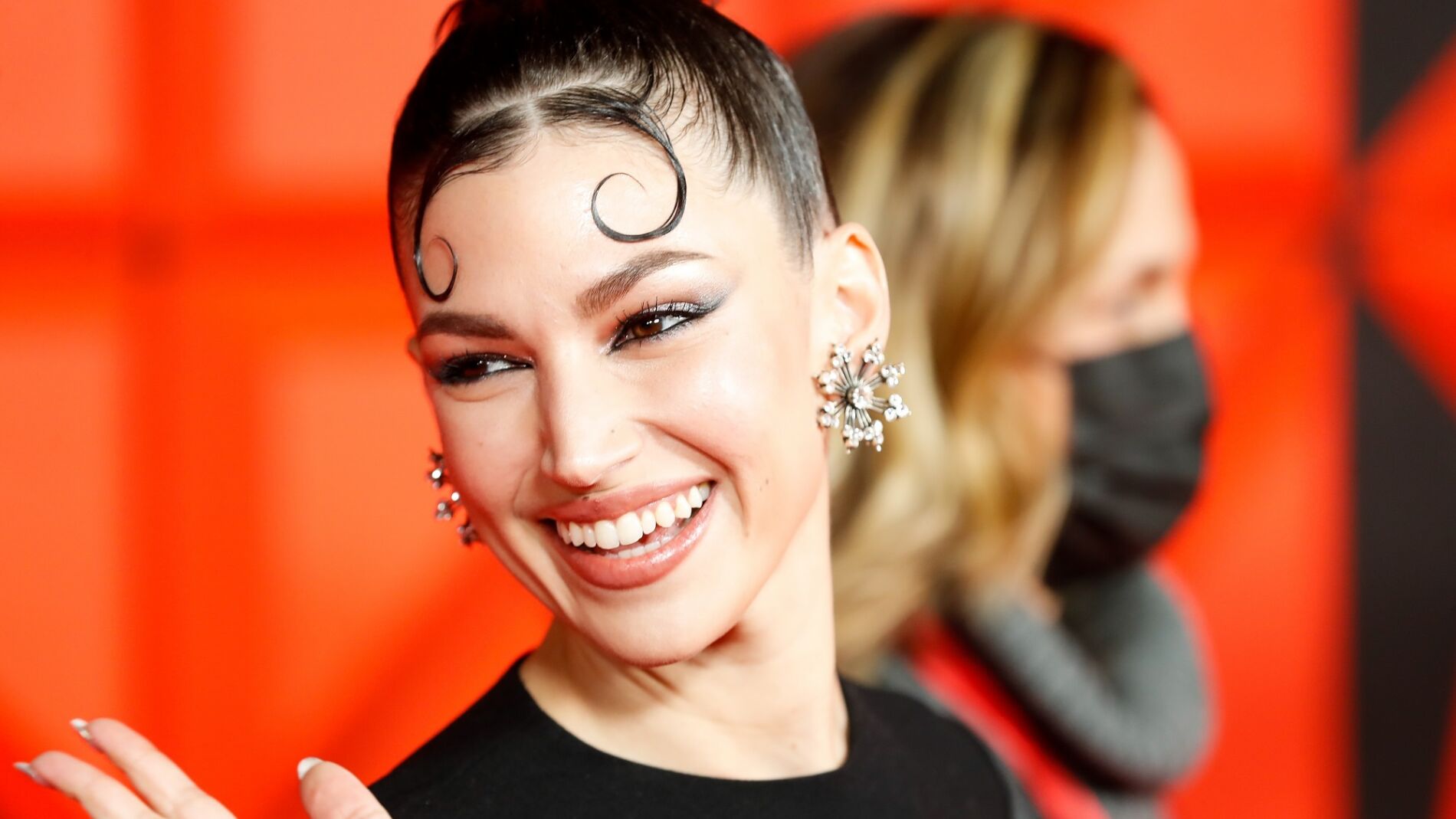 Madonna comparte una foto con Úrsula Corberó en su fiesta más picante ...
