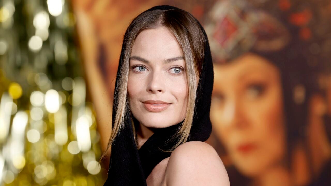 Margot Robbie presenta a su madre y todos entienden de dónde ha ...