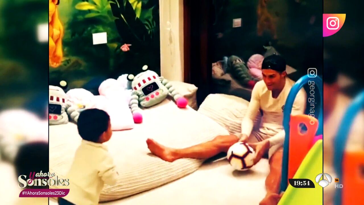 Cristiano Ronaldo sabe hacer de todo, incluido ser un padrazo de ...