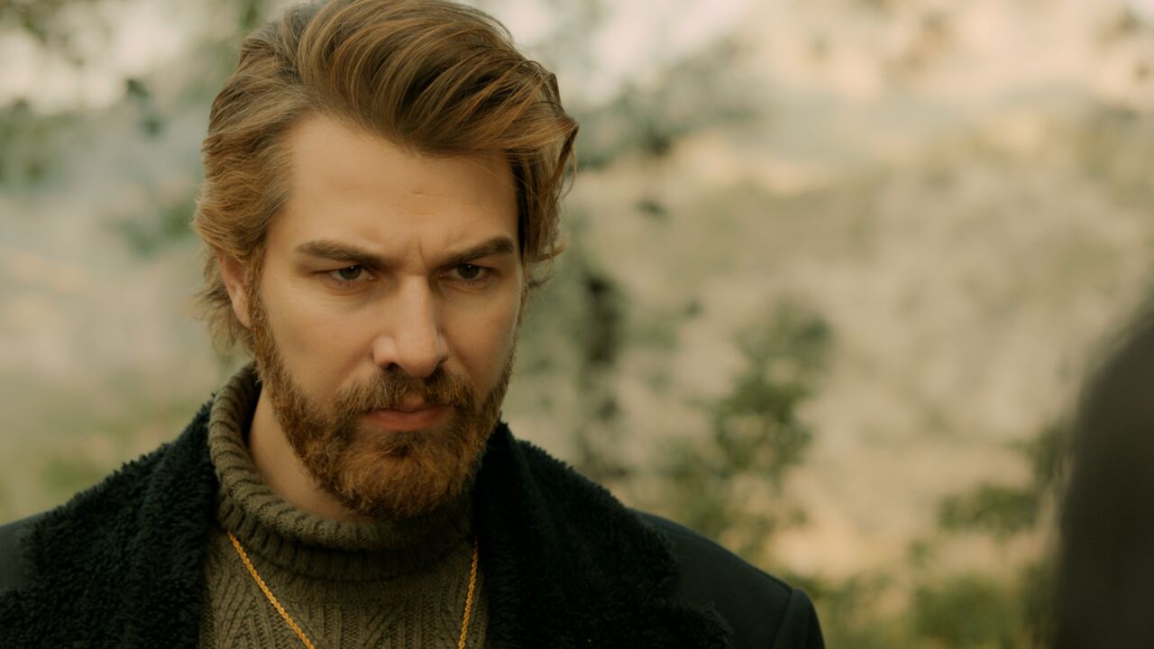 Fikret intenta que Vahap confirme que Mehmet es Hakan Gümüşoğlu, ¿qué hará él?