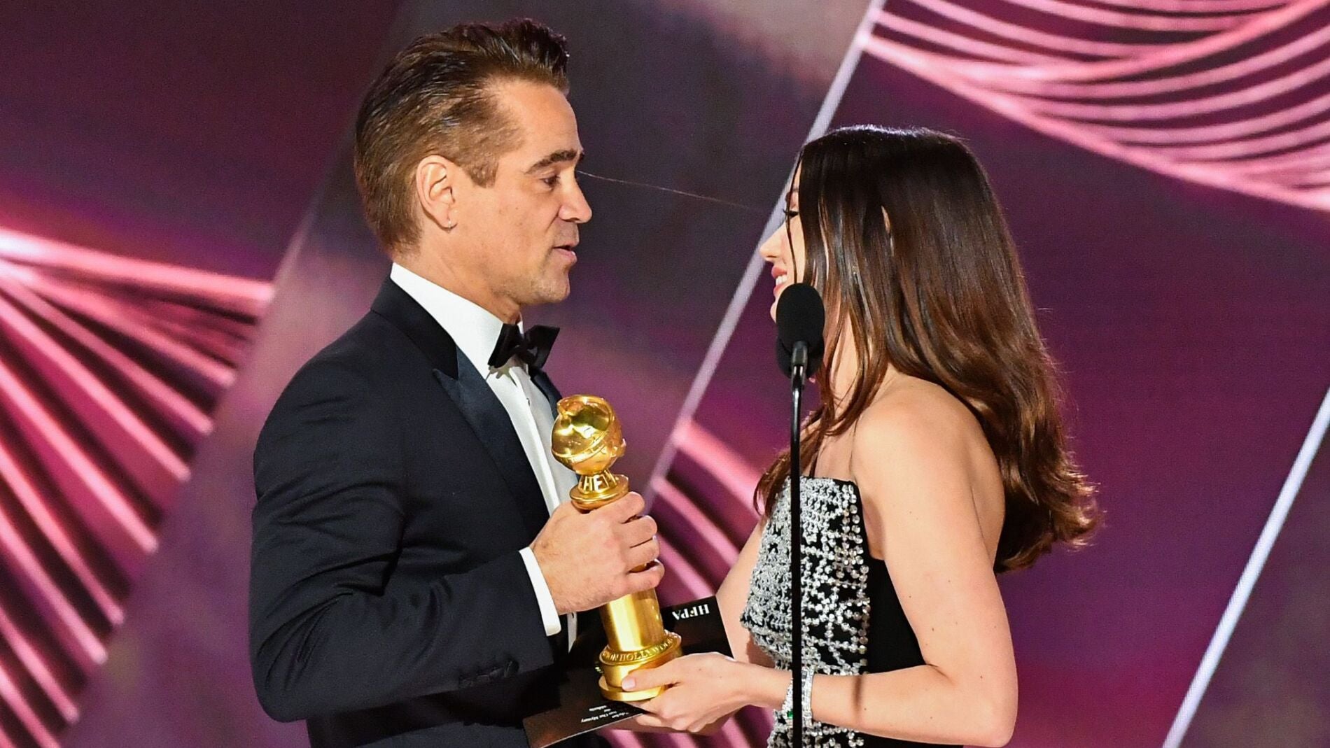 Colin Farrell gana un Globo de Oro y dedica medio discurso a elogiar a ...
