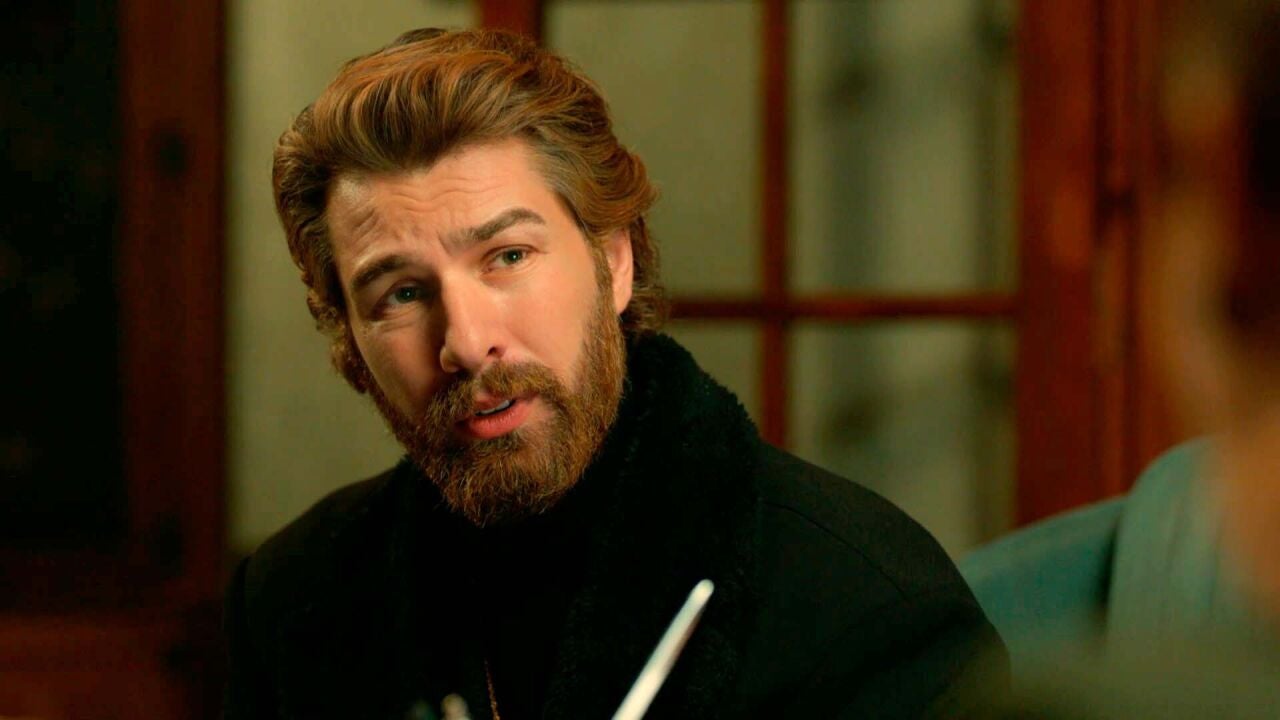 Fikret consigue que Züleyha le perdone: “¿Cómo iba a traicionar a Hakan?”