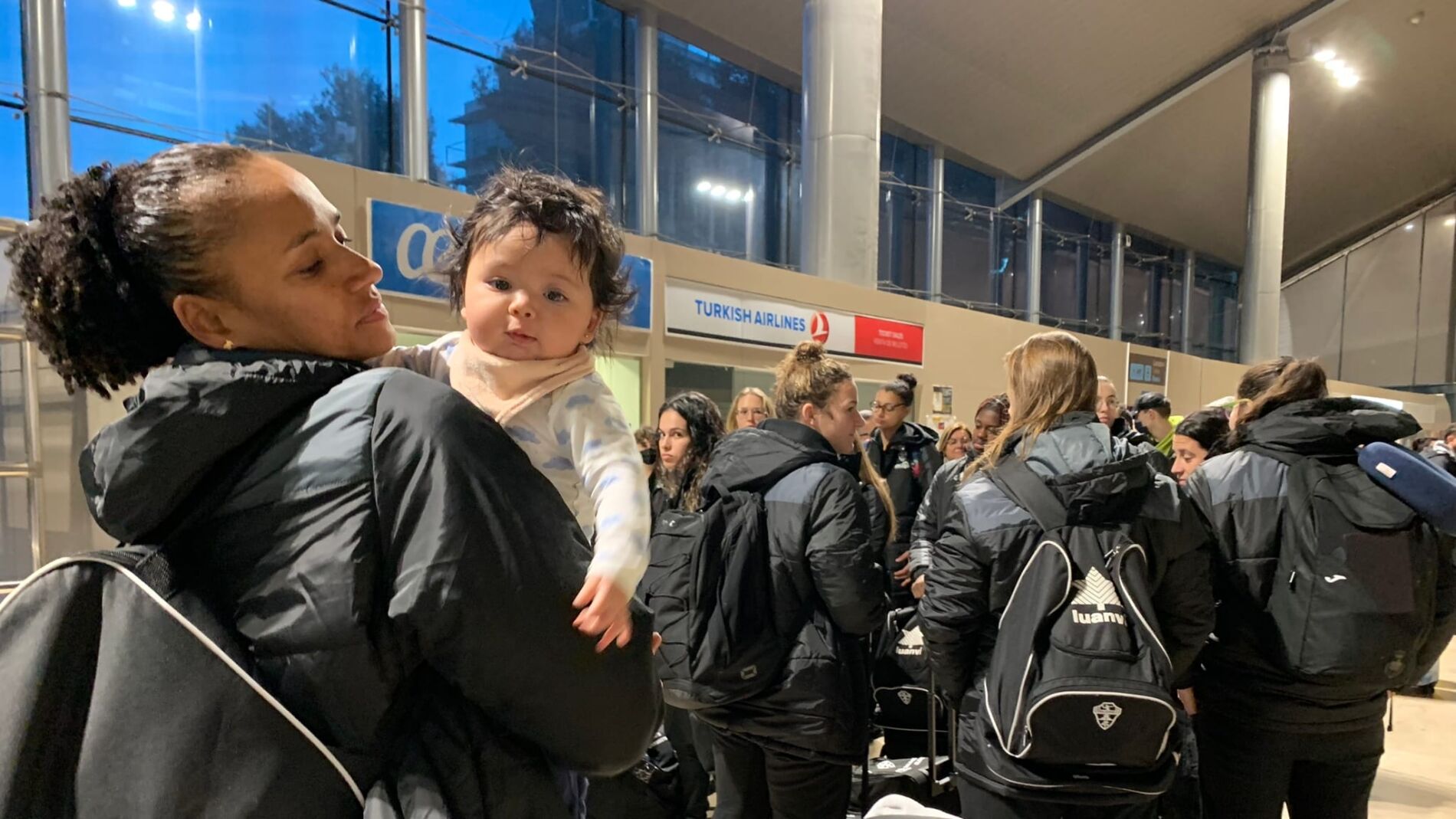Alexandra Do Nascimento, madre y jugadora del Atticgo Club Balonmano Elche