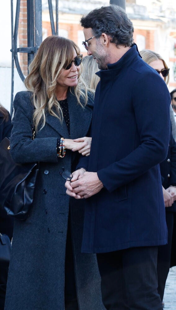 Álvaro Muñoz Escassi define así a María José Suárez y reconoce que su ...