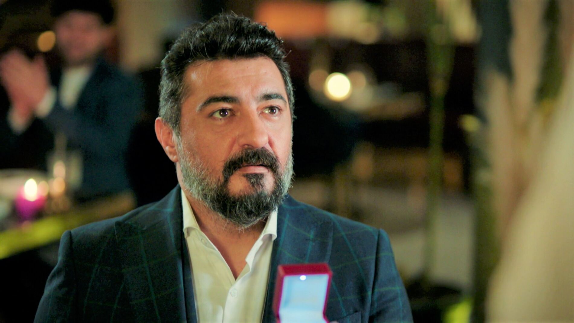 ¿Es Akif el villano por excelencia de ‘Hermanos’? ¡Estas son algunas de las razones por las que ...