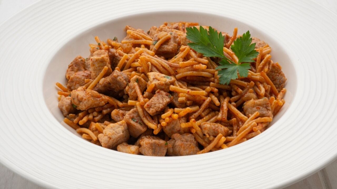 Karlos Arguiñano: receta rápida de fideuá de carne para celebrar el día ...