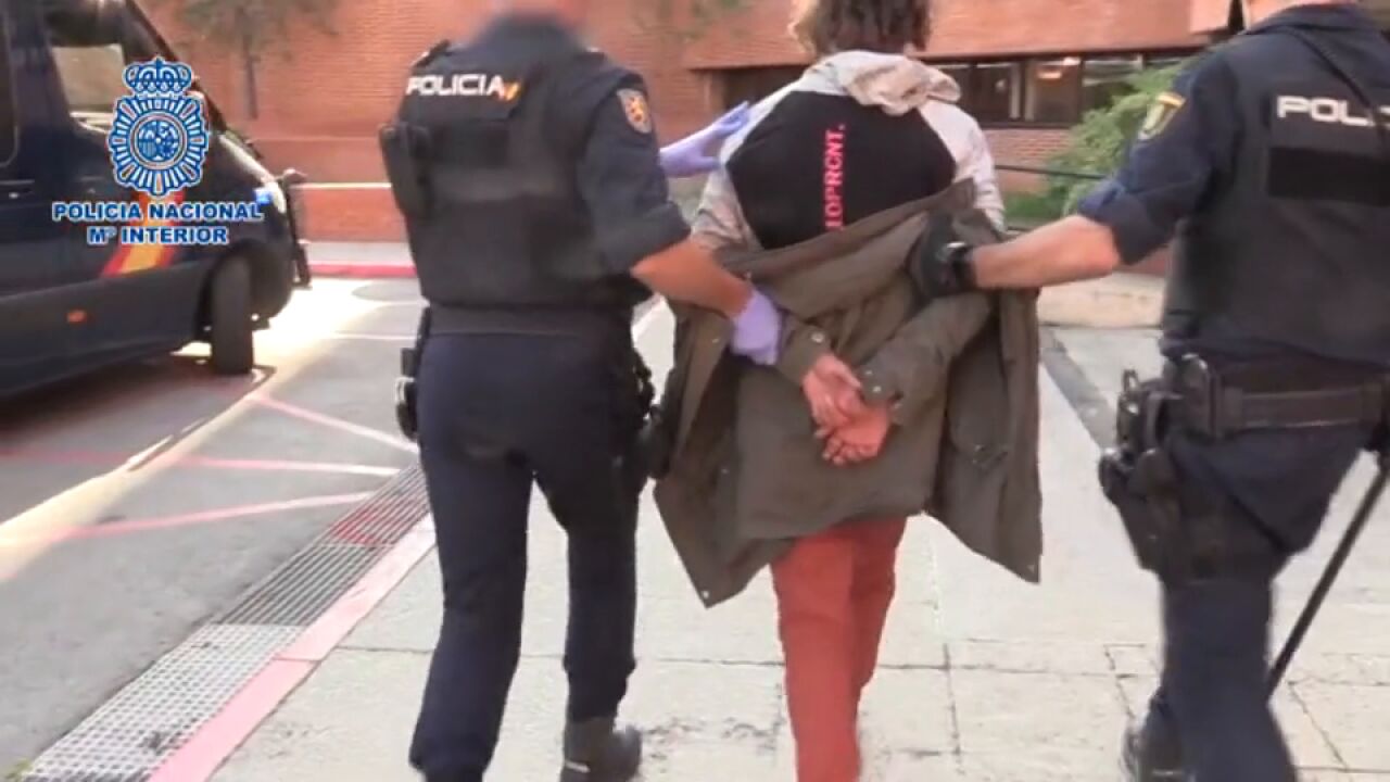 El atracador de un banco en Madrid se lleva 160.000 euros a punta de ...