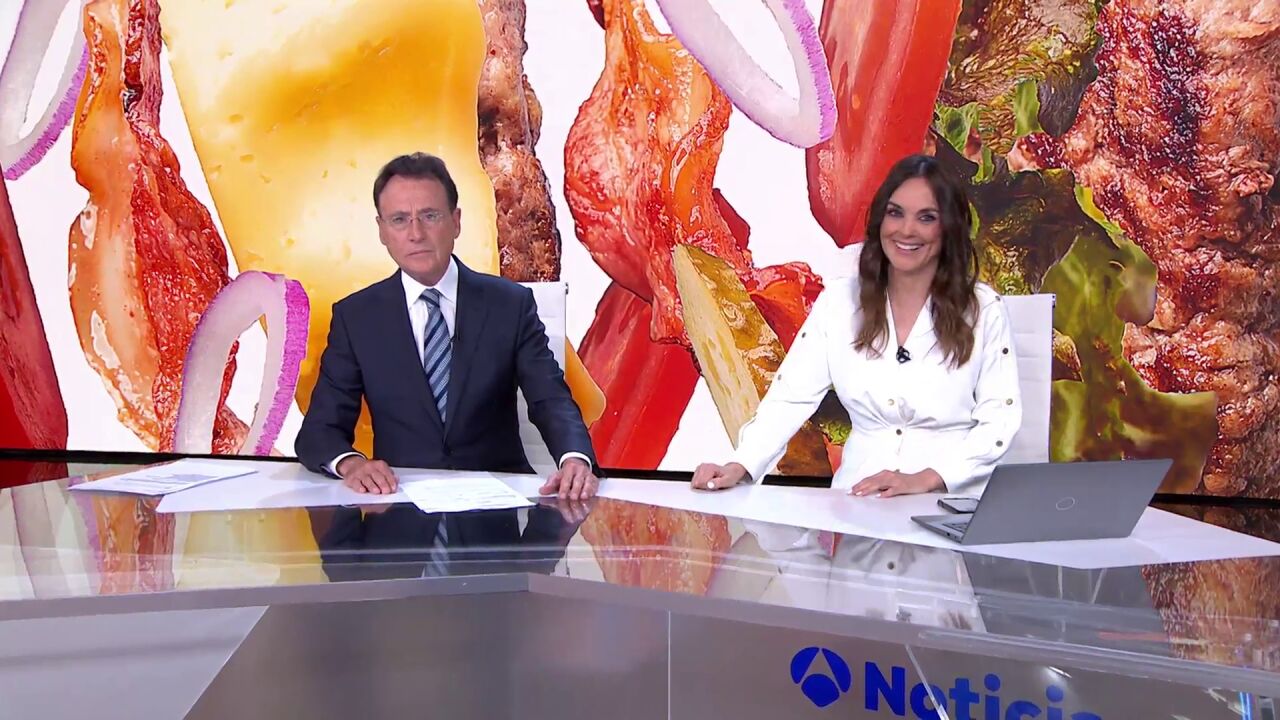 La broma de Matías Prats a Mónica Carrillo sobre la mejor hamburguesa ...