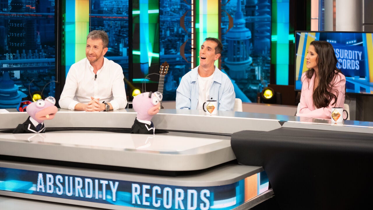 Trancas y Barrancas 'pican' a Álex Roca para batir otro Récord Guiness ...