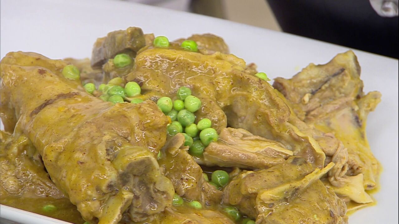 Karlos Arguiñano: receta de cabrito con patatas y guisantes en su salsa