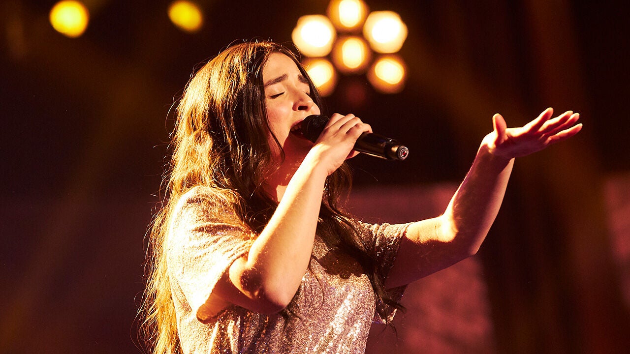 El gesto de Lucía Fernández con Sebastián Yatra durante su actuación en ...