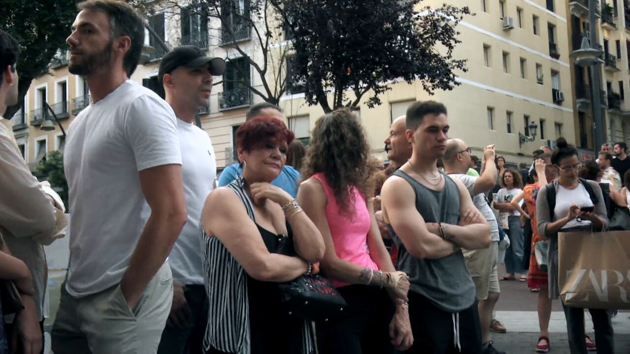 Vecinos de Tirso de Molina tras el apuñalamiento mortal de Concha en su ...
