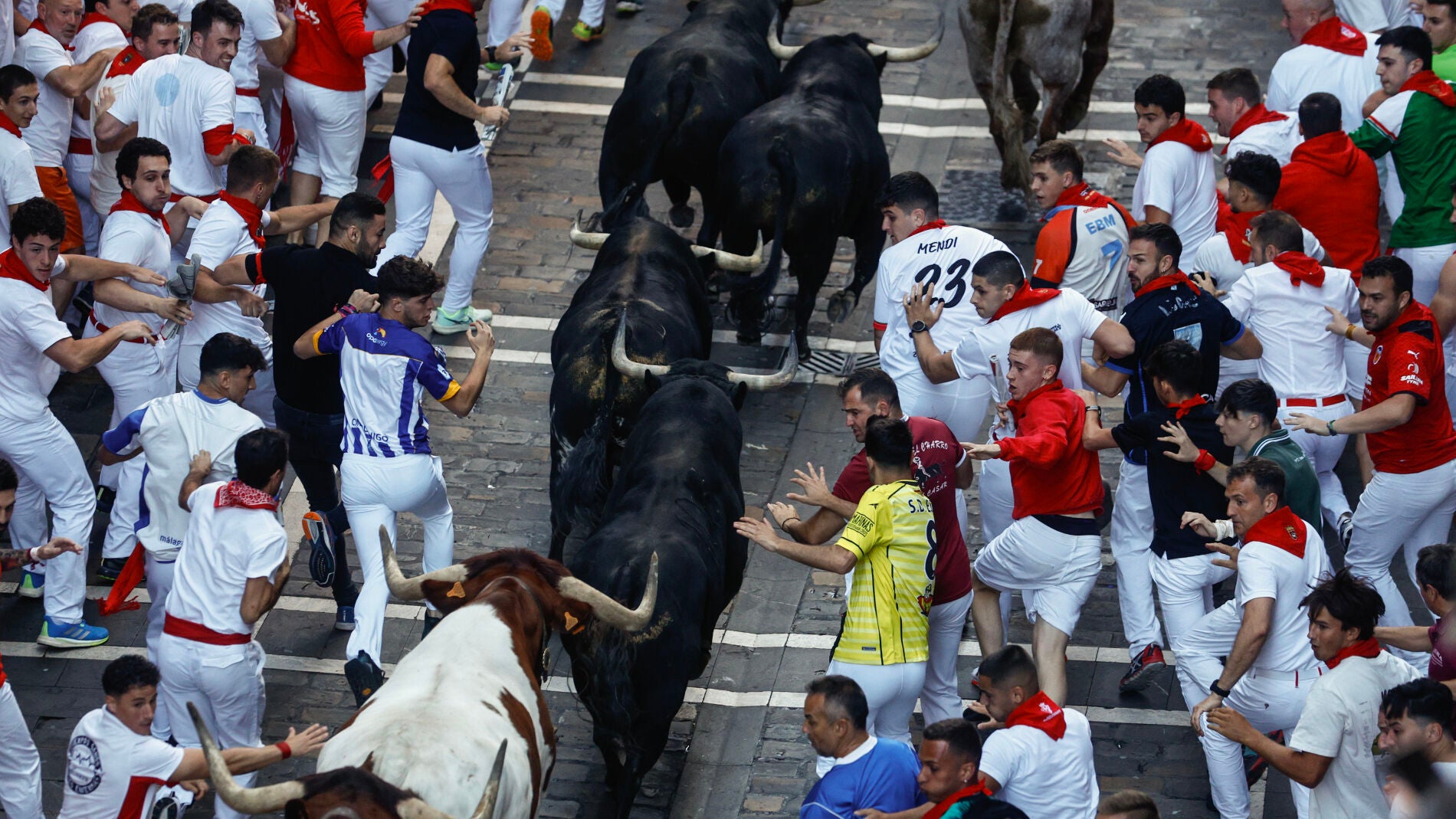 Cinco heridos, uno por asta de toro, en el encierro más rápido de San ...