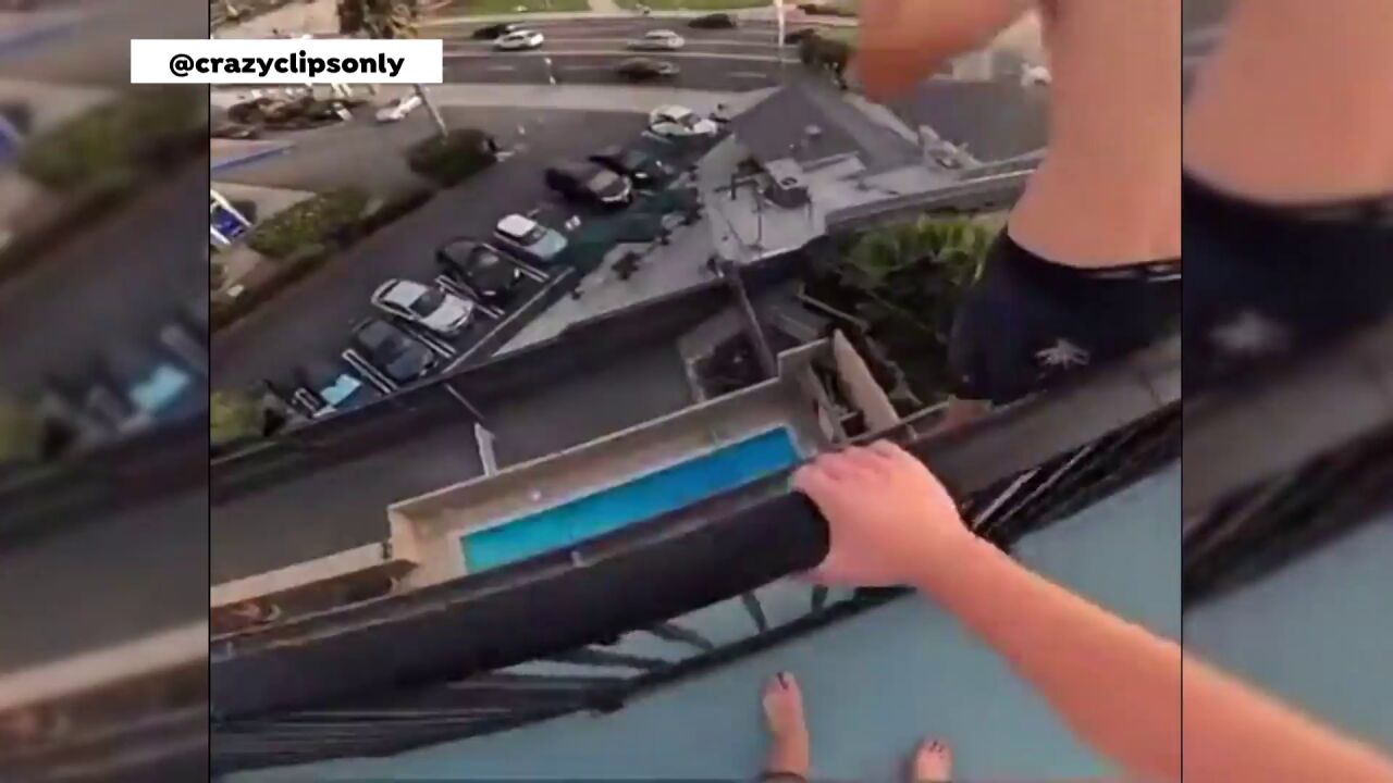 'Balconing' en primera persona: el momento en que un turista se lanza ...