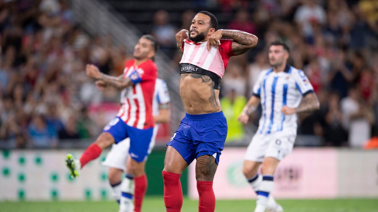 El desastroso penalti a lo Panenka de Memphis Depay