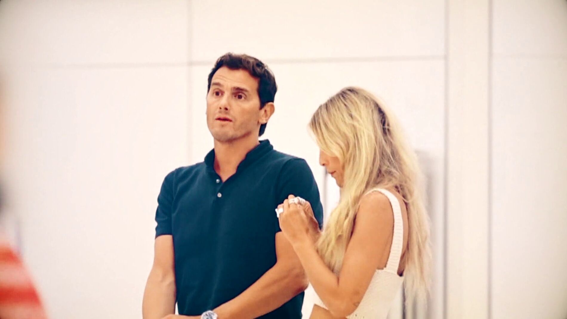 El beso que confirma que Carla Cotterli es la nueva pareja de Albert Rivera