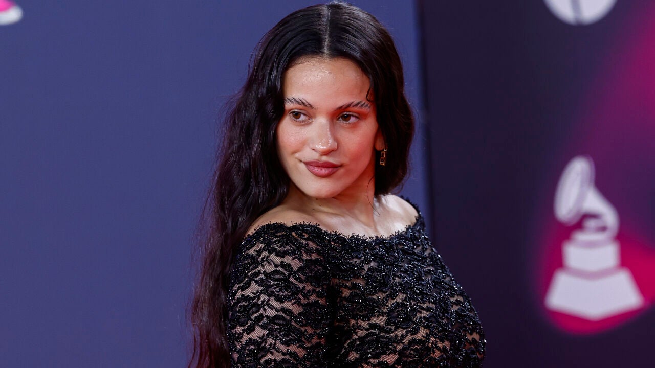 Alfombra roja Latin Grammy 2023: desde el vestido de transparencias de ...