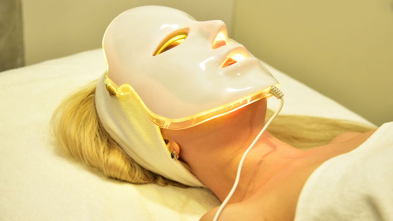 ¿Qué es y para qué sirve la Silicone Led Mask que usan las influencers?