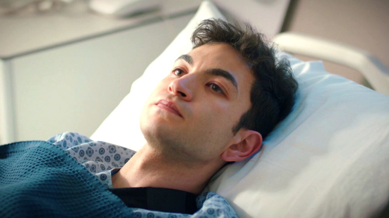 Tolga se recupera tras el tiroteo, pero descubre que Zehra ha muerto