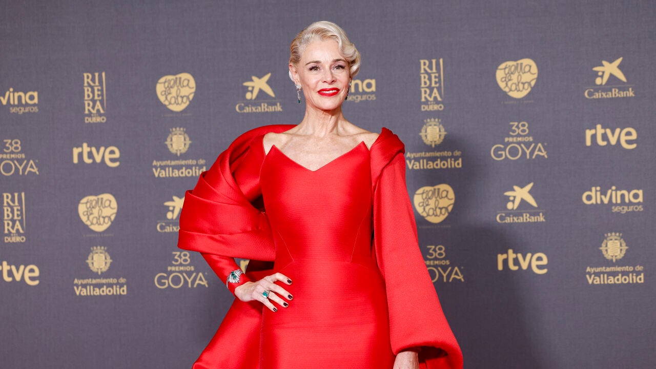 Belén Rueda impacta con un vestido made in Spain inspirado en el ...