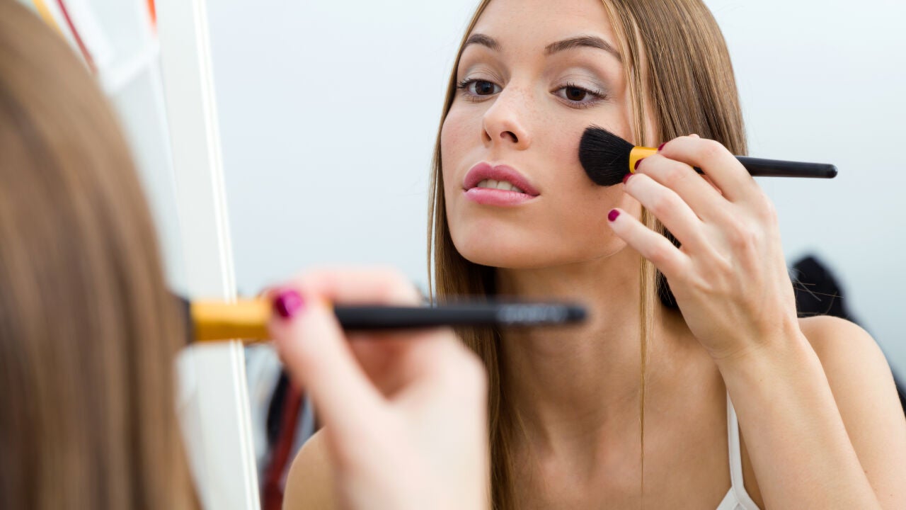 Trucos de maquillaje infalibles para acabar con los brillos de la cara ...