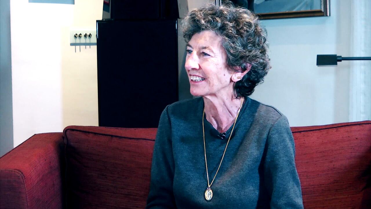 Elena Barraquer, oftalmóloga especializada en cirugía de cataratas: "Al ...