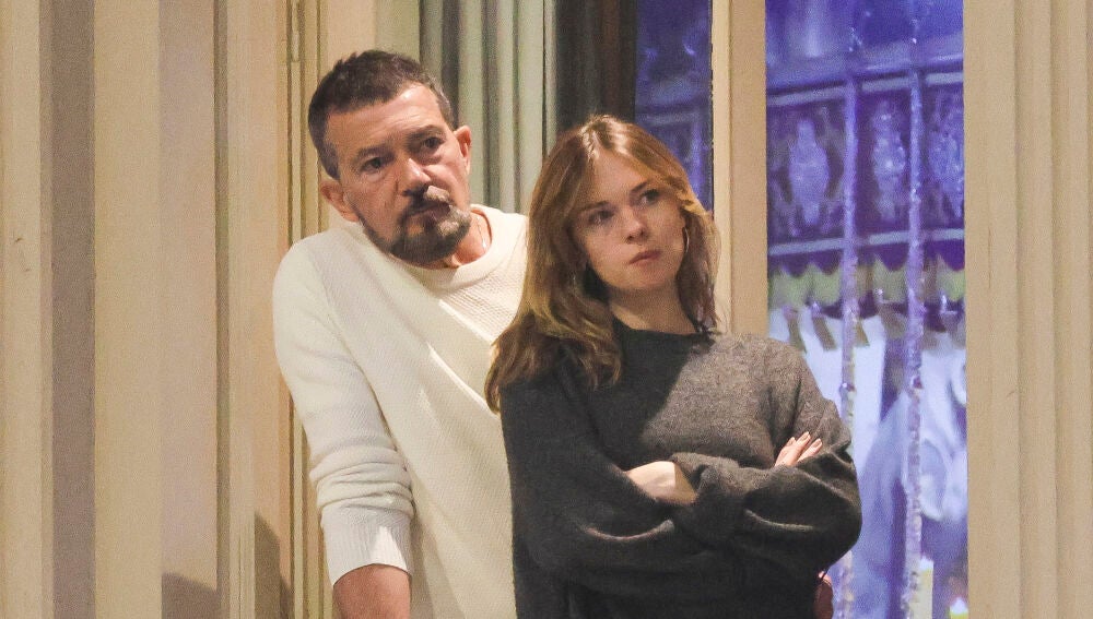 Antonio Banderas y Nicole Kimpel disfrutan enamorados en Madrid: Así es ...
