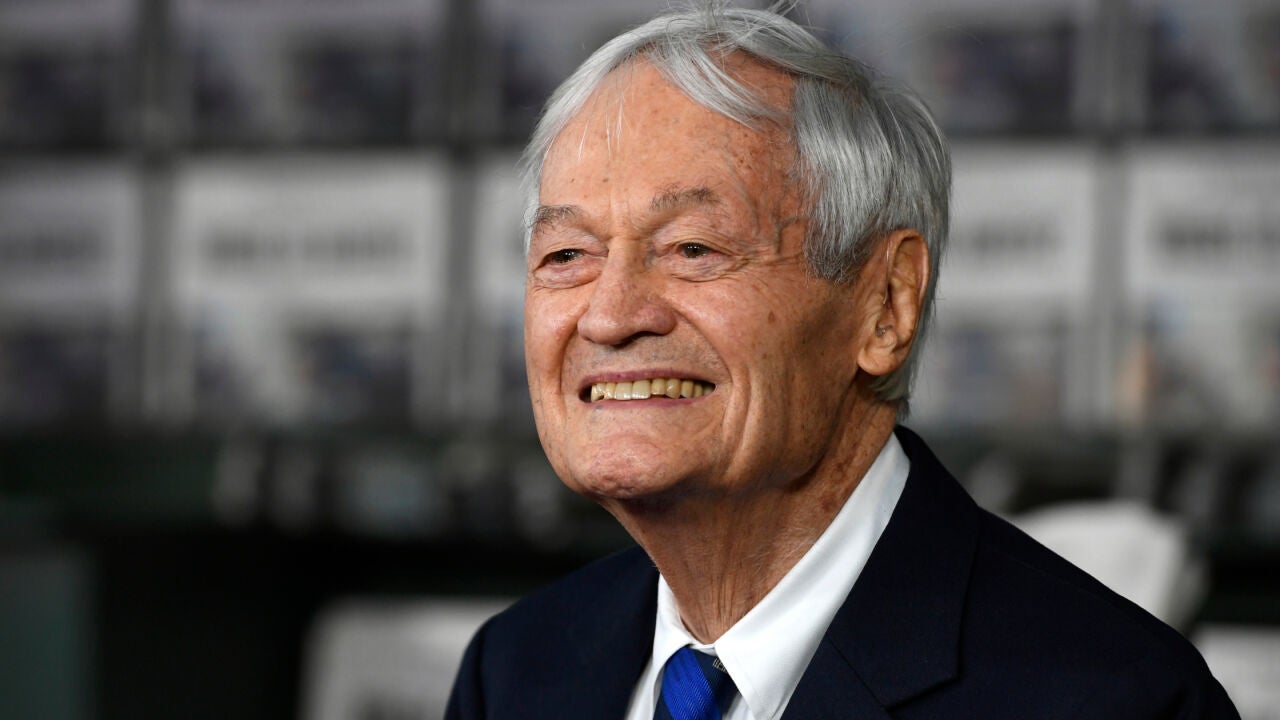 Muere el director Roger Corman, el rey del cine de serie B y ...