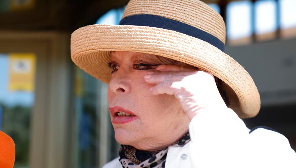 Massiel, con la voz entrecortada en el tanatorio donde velan a su ...