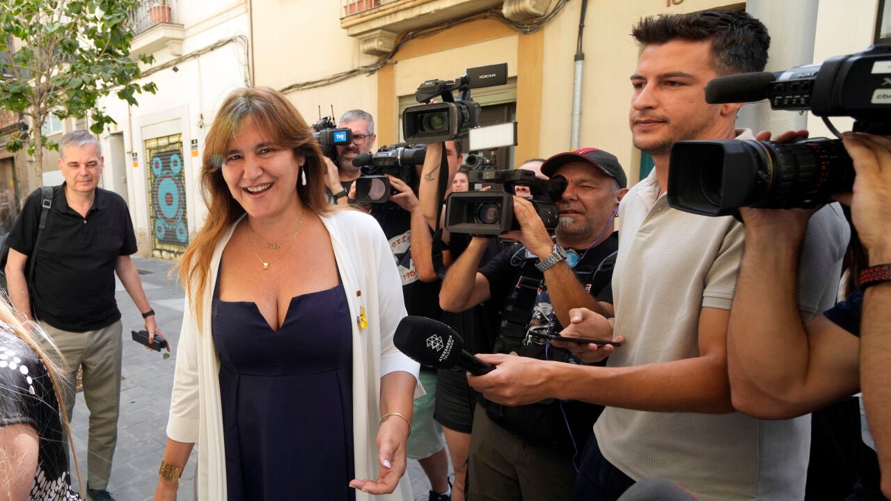 Laura Borràs avisa de que Puigdemont "no se dejará detener" pero ...