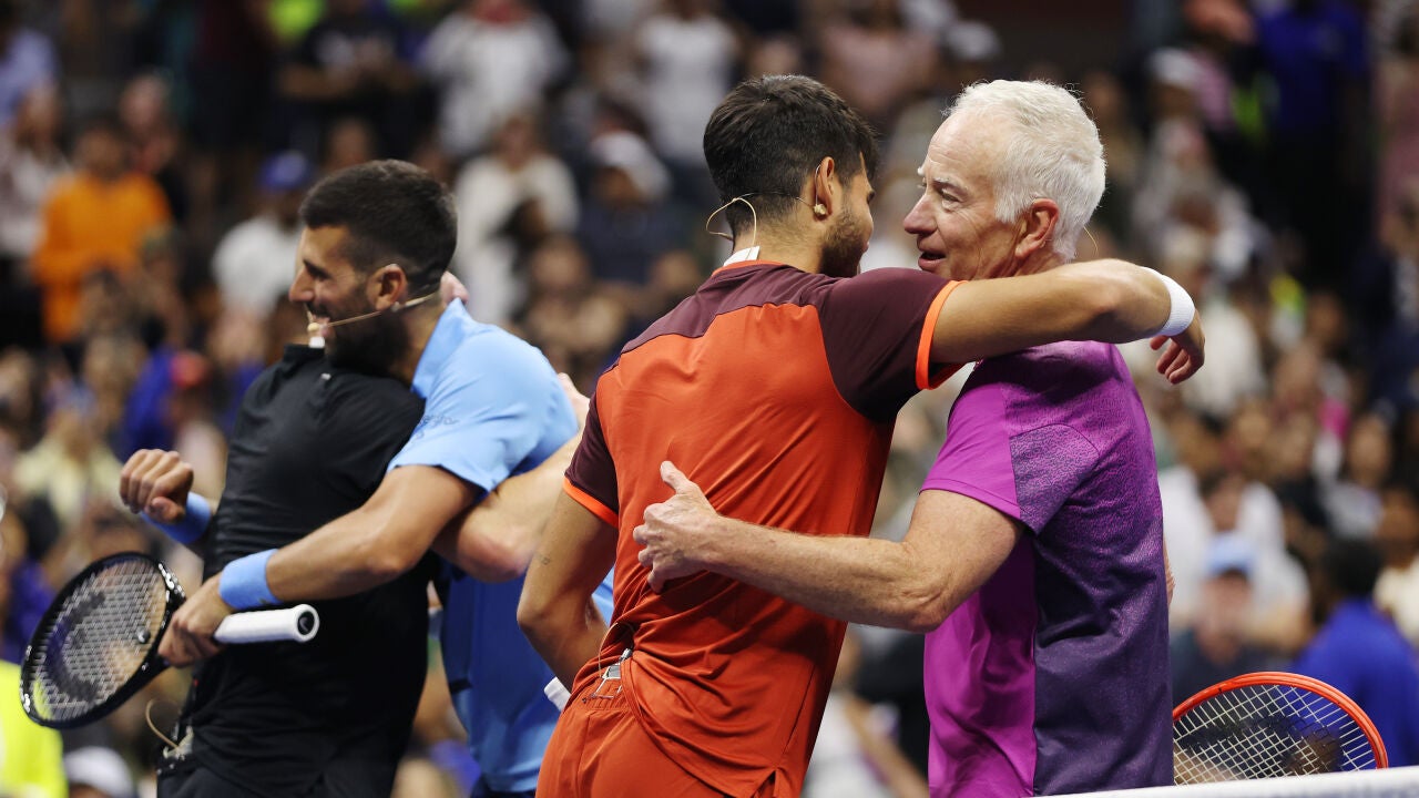 Djokovic, completamente rendido a Alcaraz tras el partido con Agassi y ...
