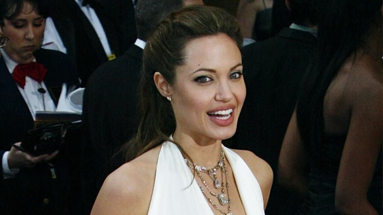 ¿Reciclado o no? La hija de Angelina Jolie aparece con un vestido casi ...