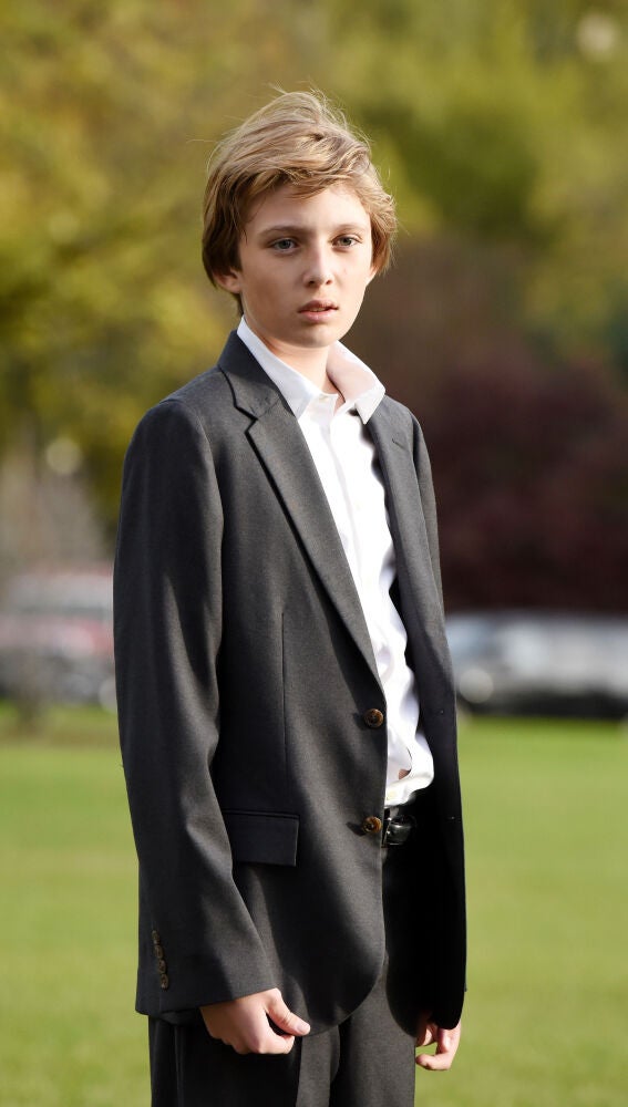 Así es Barron, el hijo de 18 años de Donald Trump que mide más de 2 metros