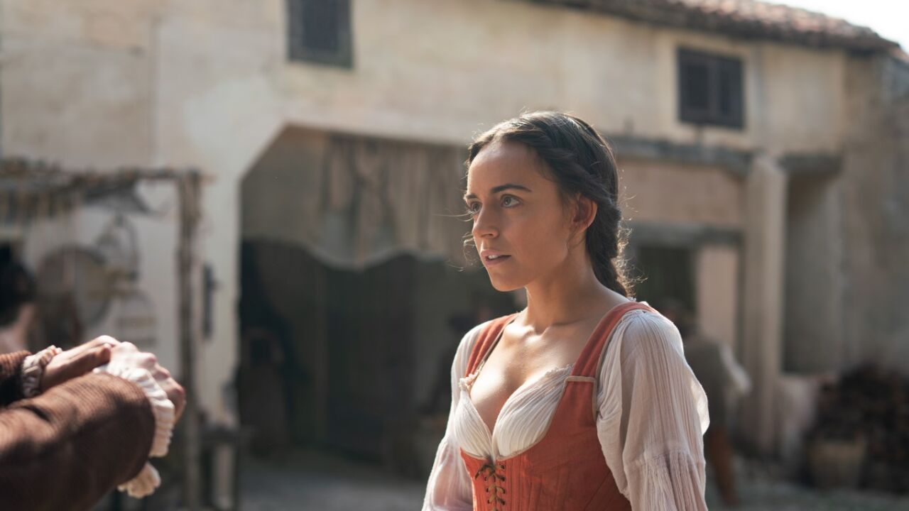 Beatriz conoce a Alonso Montalbo, el hombre que la salvó