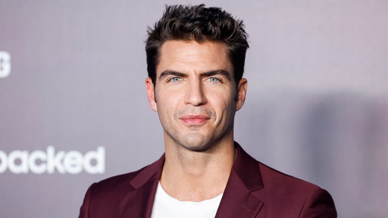 Maxi Iglesias confirma que está enamorado: ¿quién es su novia, Ione ...