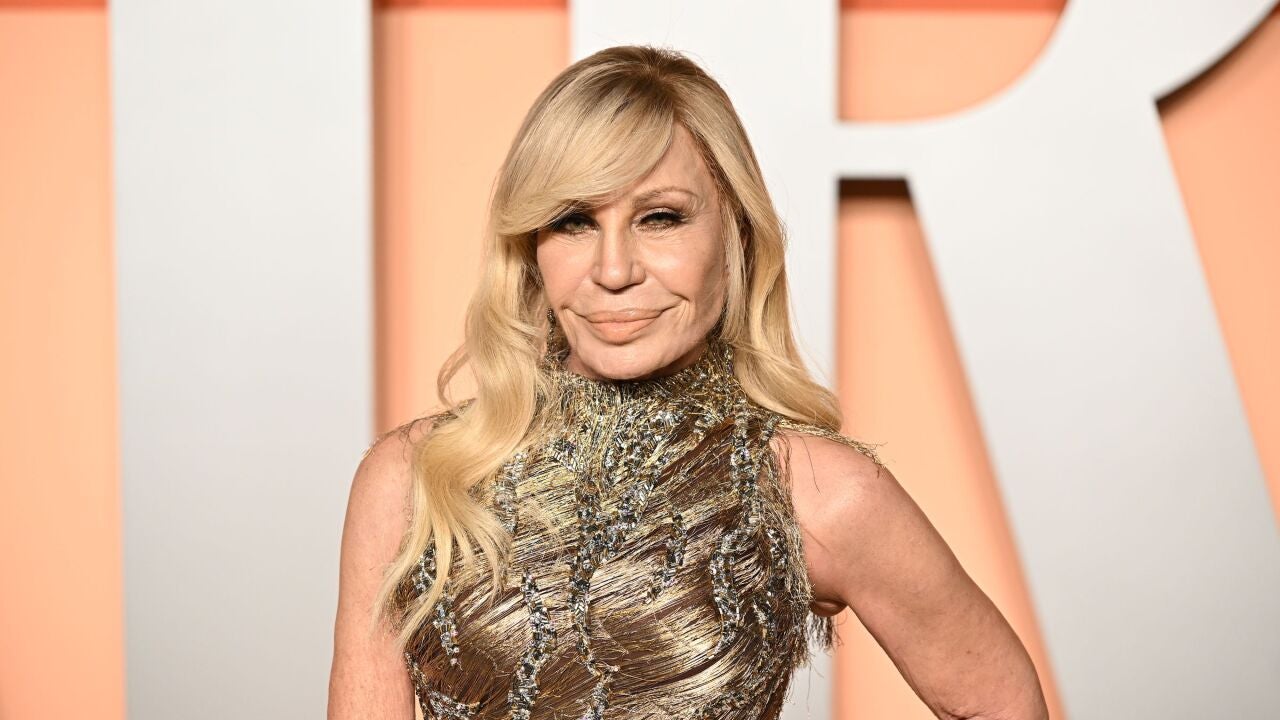 ¿Quién es Dario Vitale? El nuevo director creativo de Versace tras la ...
