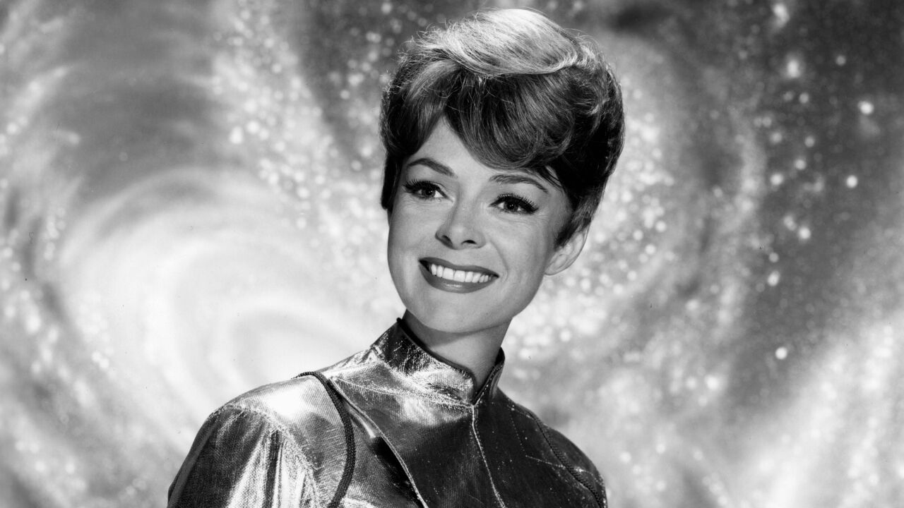 Muere June Lockhart, protagonista de Lassie y Perdidos en el espacio, a ...