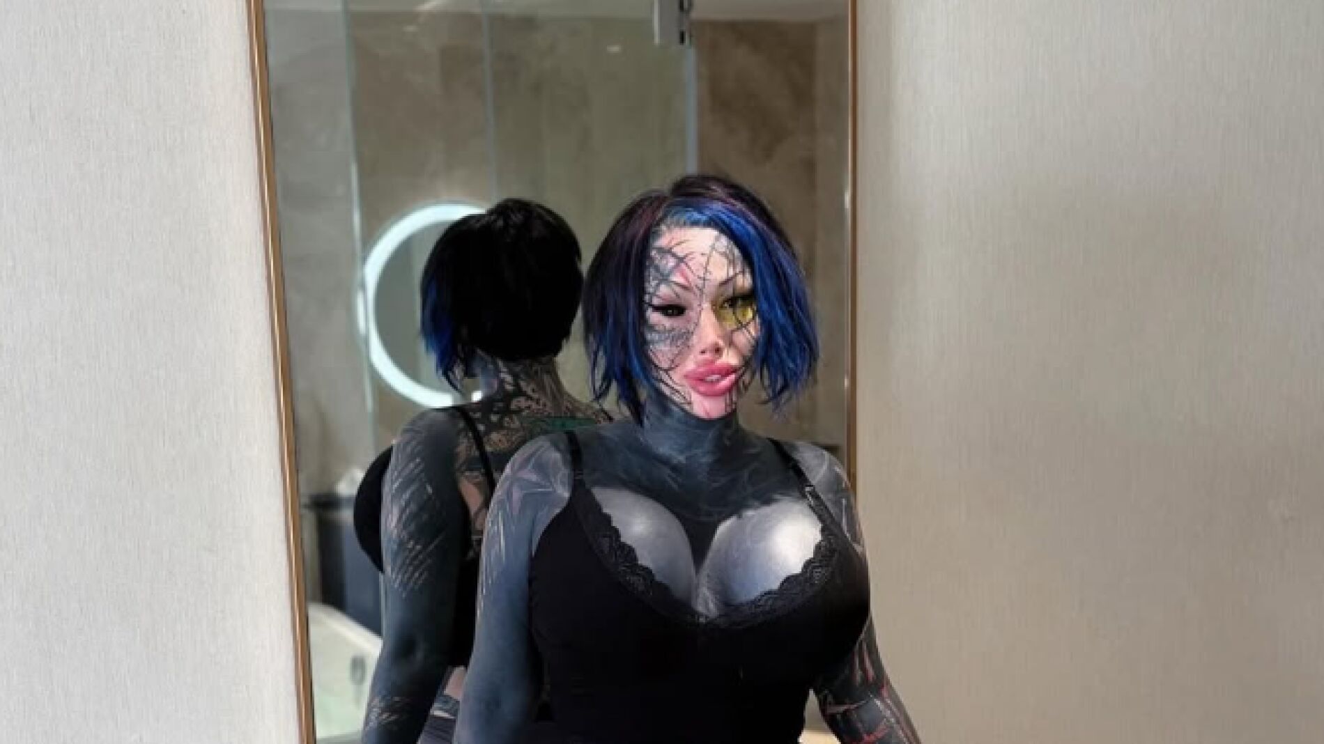 Muere la influencer Mary Magdalene a los 33 años al caer desde el balcón de un hotel