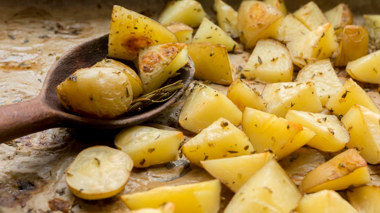Ensalada de patata crujiente, el acompañante ideal para conquistar a ...